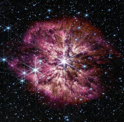 Astrofísicos descobrem buraco negro antigo que desafia teorias