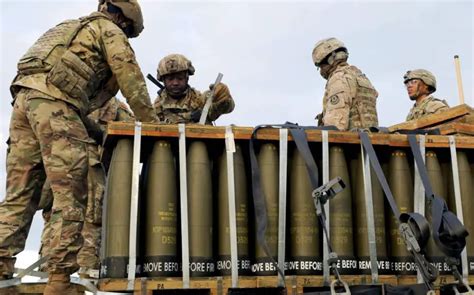 Дві фірми змагаються за постачання США 155мм снарядів Мілітарний