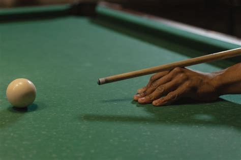 How To Hold A Pool Cue MoreThanBilliards