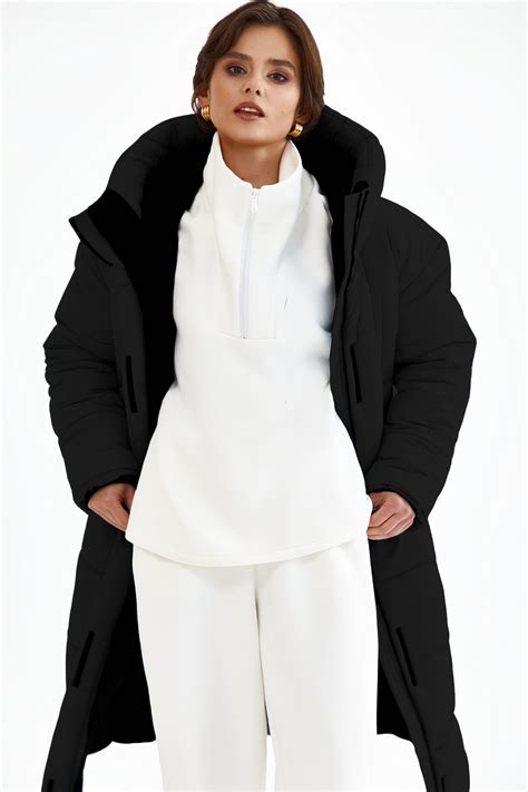 Купить Удлиненная стеганная куртка с капюшоном черная куртка цвет черный материал плащевая