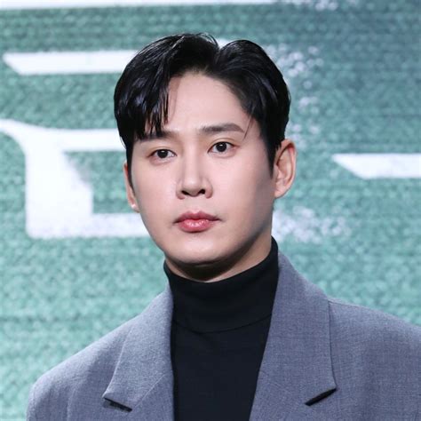 더글로리 전재준 옷 퍼스널컬러 코디 알아보자 네이버 블로그