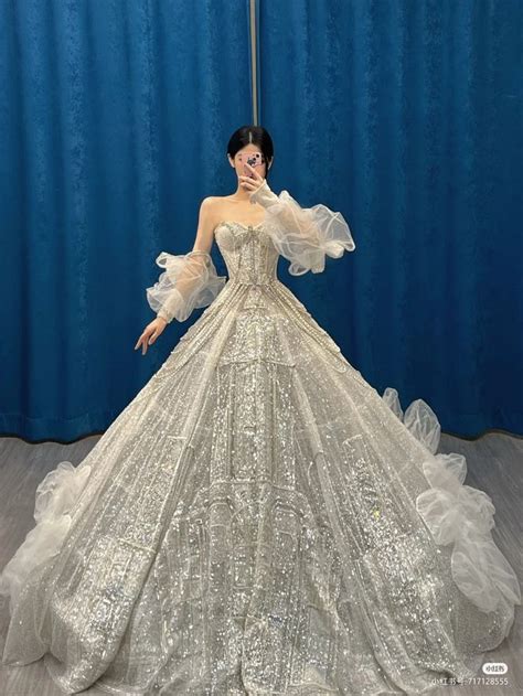 ปักพินโดย Mokota Kitsaragi ใน I ️clothes ชุดไปงานราตรี ชุดแต่งงาน