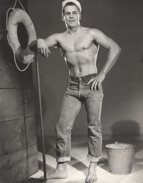 Physique Era Sailor Matthews Island