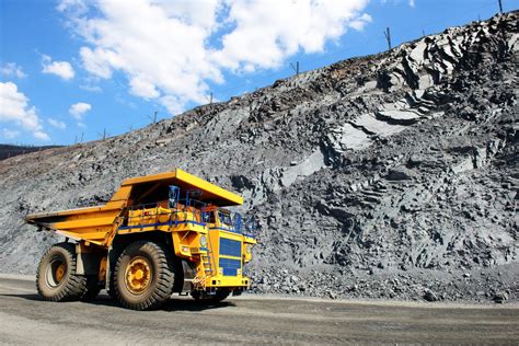 Decarbonizing Mining Vehicles National Mining Association