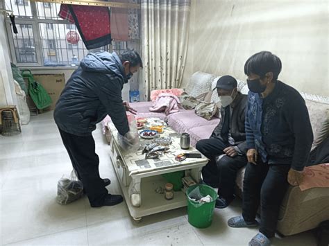 【新春走基层】临河镇红柳湾村：送药上门抗疫情 真心帮扶暖人心村民群众老人
