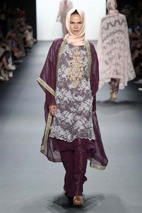 40 Model Baju Pesta Gamis Modern Terbaru 2020