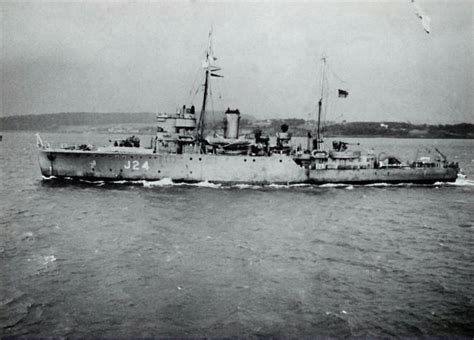 Hms Hebe 1940 Halcyon Class Minesweeper Hms Hebe 1940 Halcyon Class Minesweeper