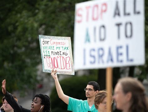 Photos Hands Off Lebanon Protest The Daily Iowan