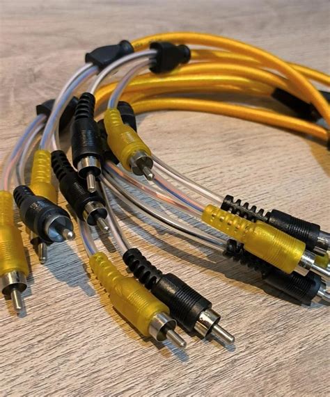 Copper Y Cable at Rs 90/piece in New Delhi | ID: 2853117646288