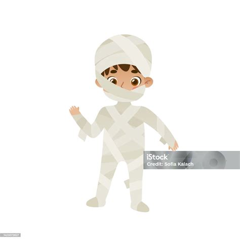 할로윈 미라 의상을 입은 귀여운 아기 소년 사랑스러운 작은 붕대 미라 아이 10월에 대한 스톡 벡터 아트 및 기타 이미지