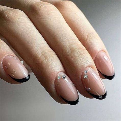 Френч на короткие овальные ногти 42 фото