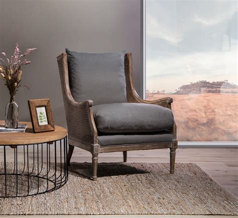 How To Choose A Stylish And Comfortable Armchair