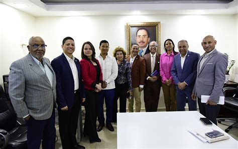 Diputados Y Médicos Se Reúnen Para Tratar Una Ley Que Regularía Uso De