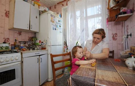 Свекри збудували для доньки окремий будинок а підтримка нам обмежилася