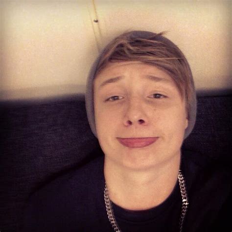 Classify Finnish Singer Isac Elliot