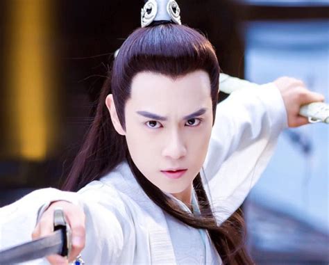 《绝代双骄》：邀月将花无缺带回移花宫抚养，为何不选小鱼儿？绝代双骄移花宫花无缺新浪新闻
