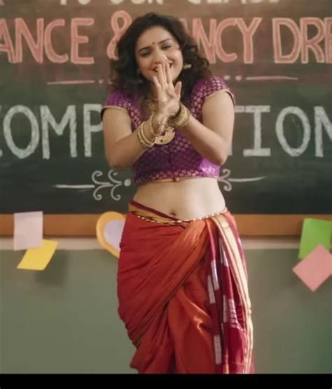 Marathi Actress Hruta Durgule Navel Rnavelnsfw
