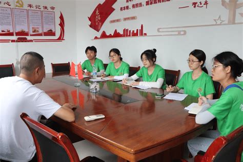 重庆学子三下乡：探烈士陵园，赏美丽宜居新乡村钟韵调研村落