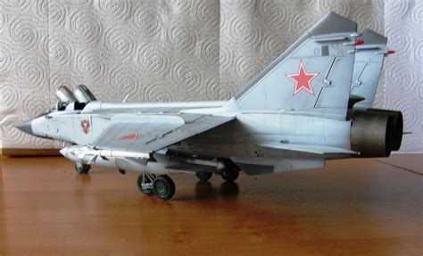 Mig 31 Hobby Boss 148