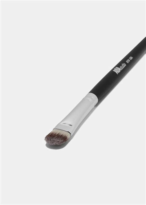 E113 Large Flat Shader Brush Shop Miss A