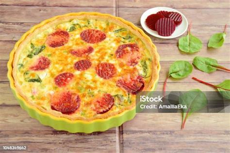 근대 근대 Feta 치즈 풍미 있는 파이 0명에 대한 스톡 사진 및 기타 이미지 0명 그리스 음식 근대 비트 Istock