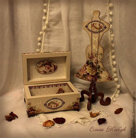 Купить Интерьерный набор Цветы лета бежевый часы настенные шкатулочка шкатулка с розами