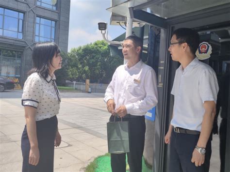 越城区机关事务管理服务中心 夏日送清凉 关怀沁人心