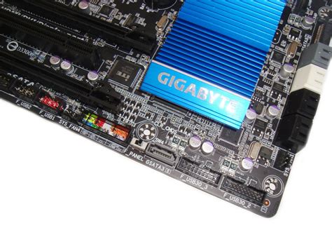Wygląd Test Gigabyte Z77X UD5H WB WIFI płyta główna z najwyższej