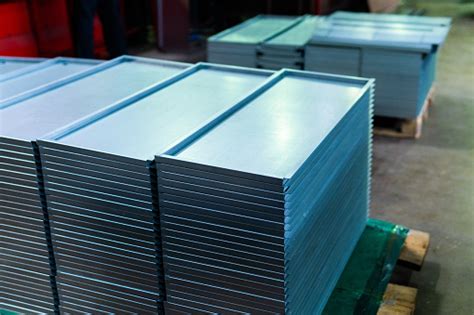 금속 제품의 창고에서 팩에 스택에 증착 강판 건설 풍화 금속 시트 금속 부식 0명에 대한 스톡 사진 및 기타 이미지 0명 강철 건설 기계류 Istock