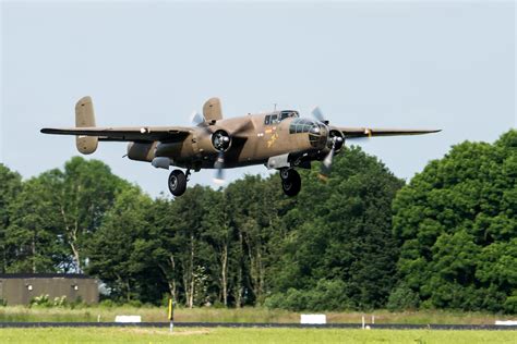 B 25 Mitchell Foto & Bild | flugzeug, luftfahrt, motive Bilder auf ...