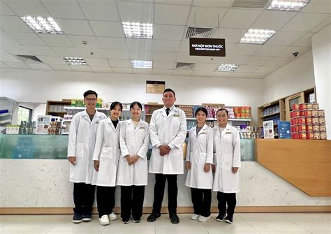 Sinh viên Khoa Dược Trường Đại học Tôn Đức Thắng hoàn thành Tập sự