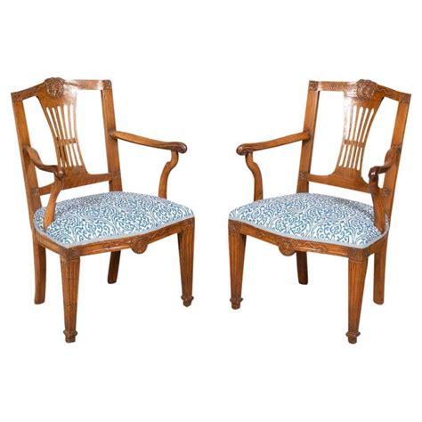 Pair Of Italian Neoclassical Chairs For Sale At 1stdibs Italian