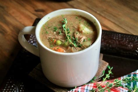 Comforting Crockpot Red Wine Beef Stew