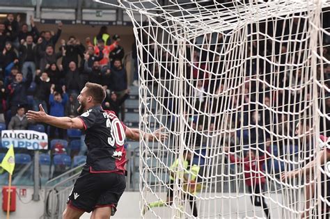 Cagliari Spal 2 1 Le Pagelle Di Calcioweb Bene Cragno E Pavoletti Foto