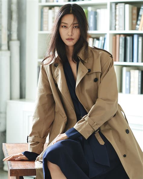 빈폴레이디스 가을 분위기 머금은 ‘트렌치 컬렉션 화보