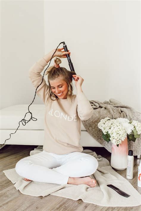 A Highly Requested Short Hair Curling Wand Tutorial Curling Hair