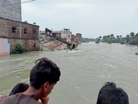 Gopalganj Four Blocks Submerged 23 New Villages Of Five Panchayats Of