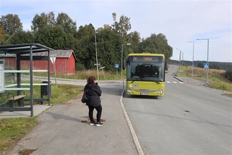 Nå Blir Det Busskur Også Langs Denne Delen Av Bratsbergvegen
