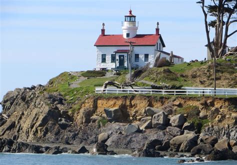Battery Point Lighthouse Beach In Crescent City Ca California Beaches