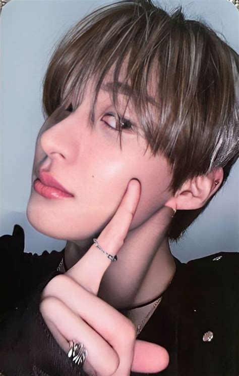 Riize Anton Photocard Scans