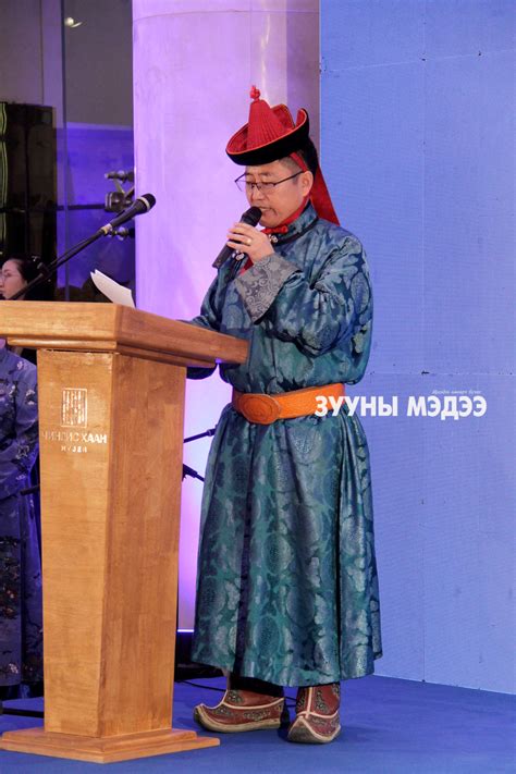 Фото Үндэсний бичиг үсгийн баяр Монгол бичигтэн үзэсгэлэн нээгдлээ