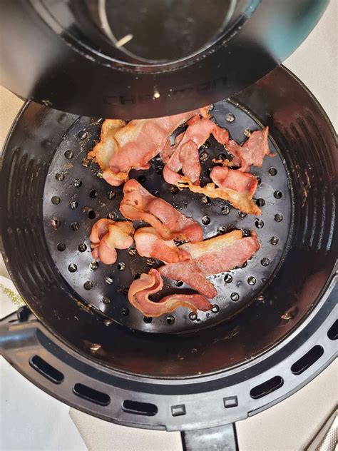 Air Fryer Bacon Recipe 10 Minutes Or Less Cooking With Tyanne