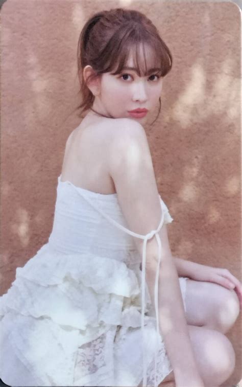 Yahooオークション 小嶋陽菜 写真集【かもしれない】hmv限定特典ト