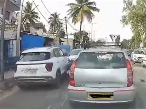 Caught On Camera Suv Rams Into Bike Riders In India 3 Injured
