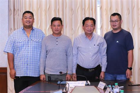 កូនមហាសេដ្ឋី ម៉ុង ឬទ្ធី ២រូបទៀតហើយទទួលបានគោរមងារ «ឧកញ៉ា