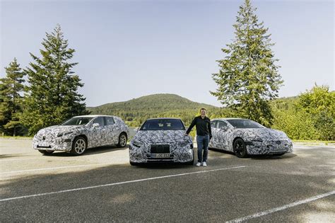 Daimler Announces All Electric Mercedes Benz Eqs Flagship Luxury Sedan
