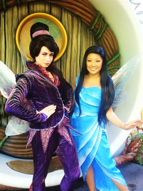 Tinkerbell And Silvermist Kiss