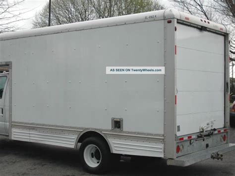 2006 Ford Cutaway Box Truck