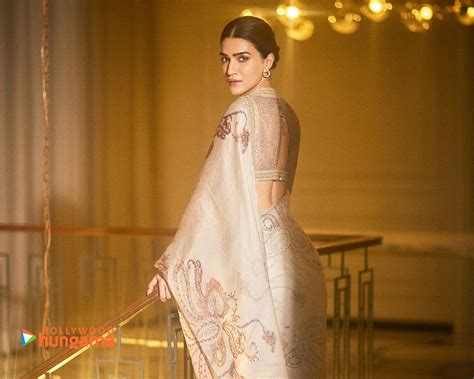 Kriti Sanon Wallpapers Kriti Sanon 9 17 Bollywood Hungama