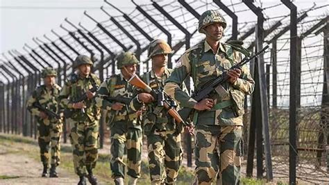 Bsf పారామిలటరీ ఫోర్స్ బీఎస్ఎఫ్ చీఫ్ డిప్యూటీ చీఫ్‌ల తొలగింపు Ntv